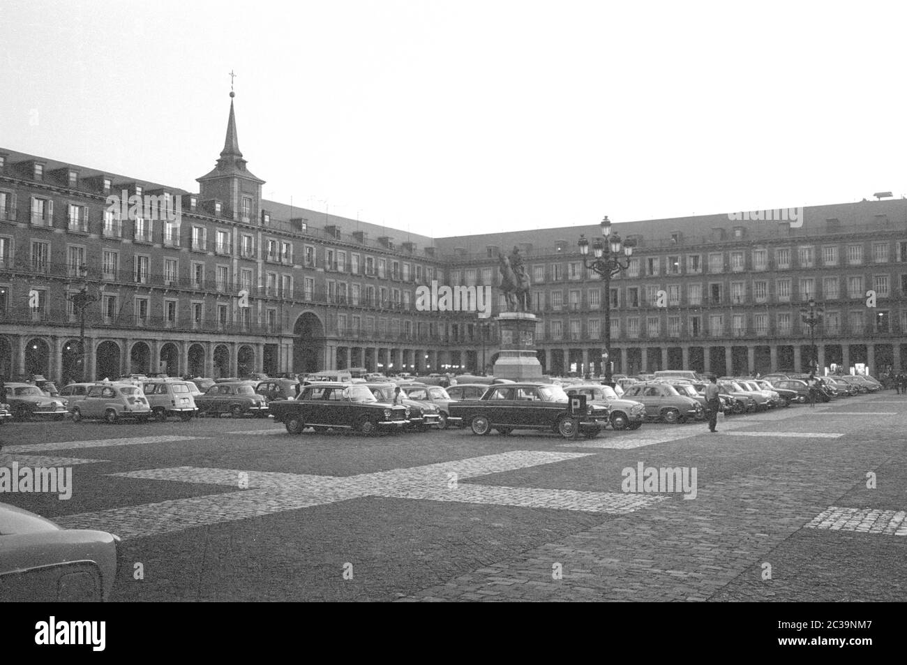 Madrid 1960s cars hi-res stock photography and images - Alamy