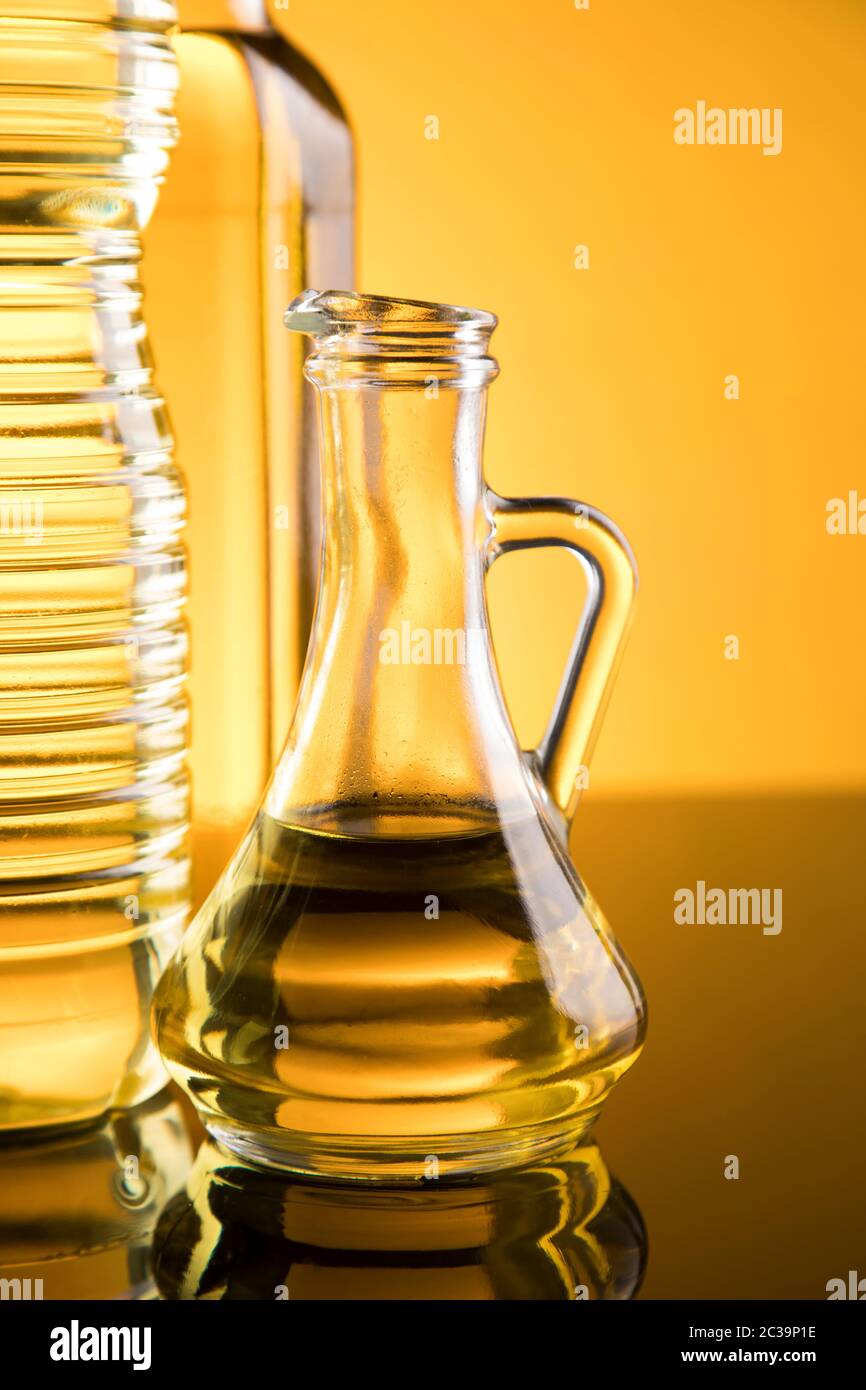 Cooking and food oil products Stock Photo - Alamy