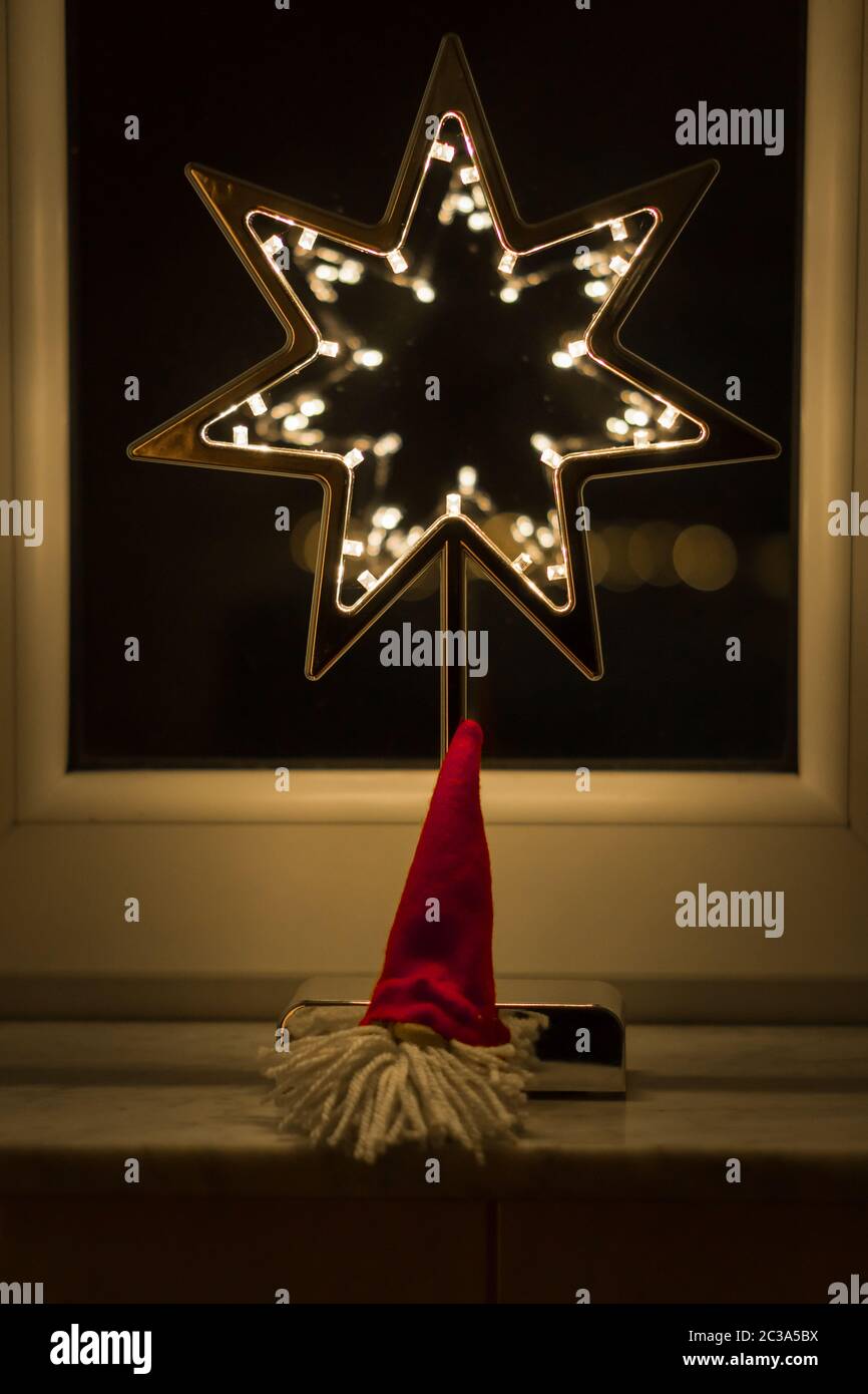 Jagged star hi-res stock photography and images - Alamy