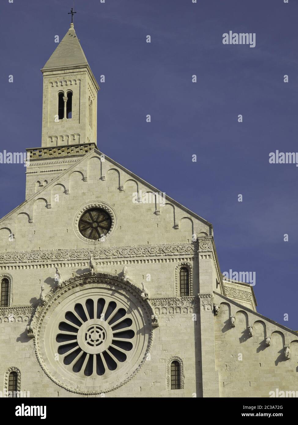 Church in bari italy hi-res stock photography and images - Alamy