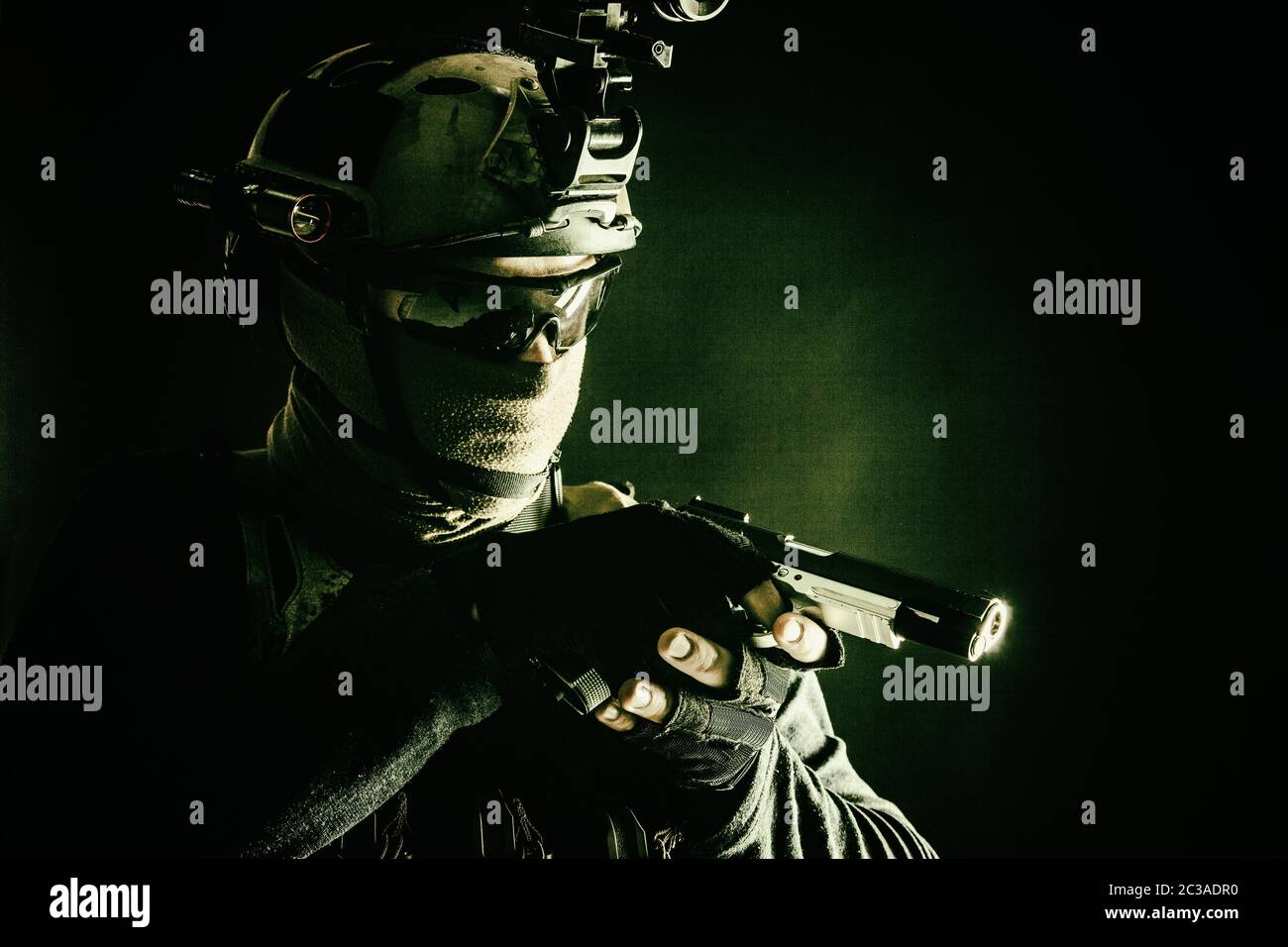 Swat team night vision hi-res stock photography and images - Alamy