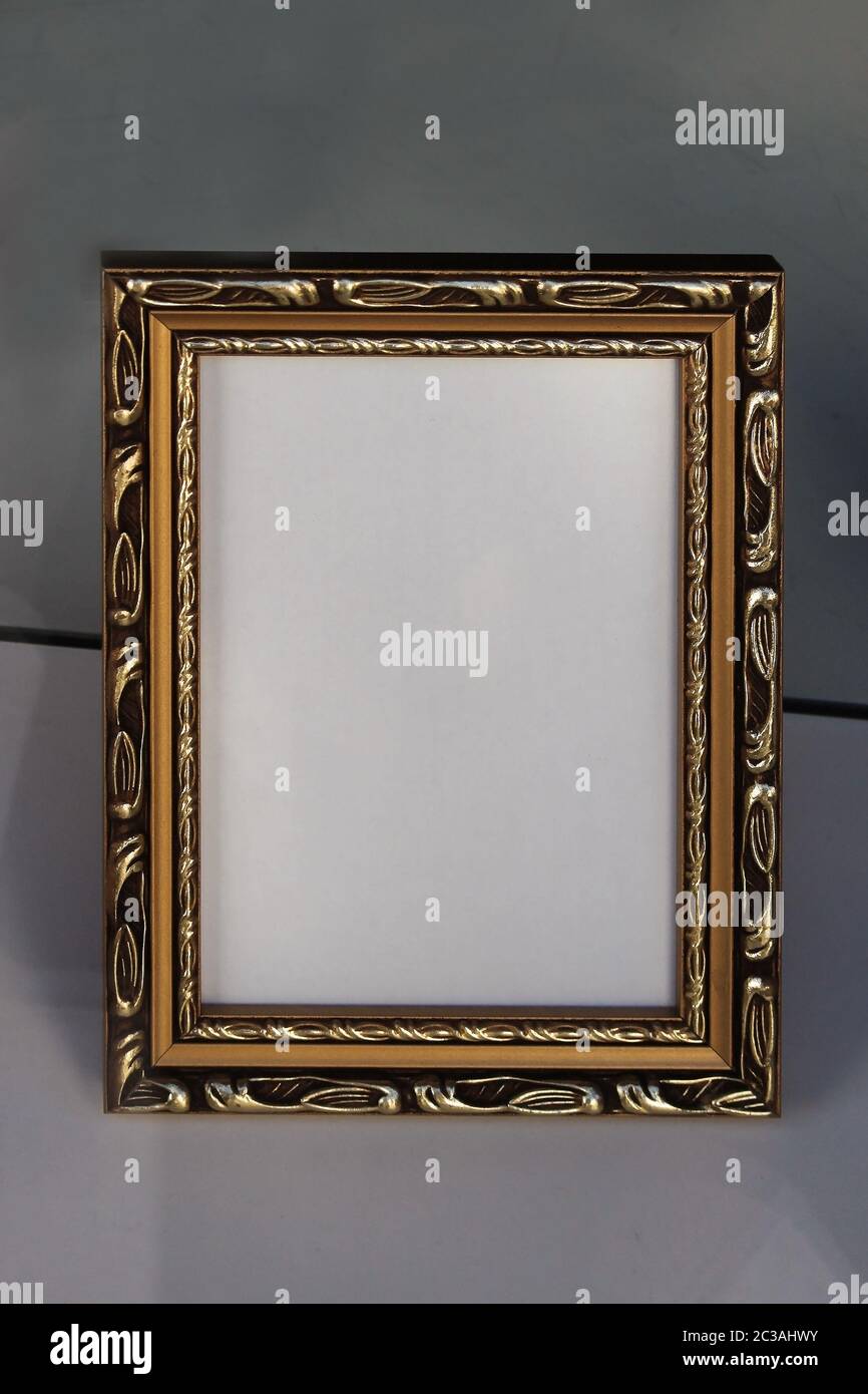 Gold frame on neutral hi-res stock photography and images - Alamy