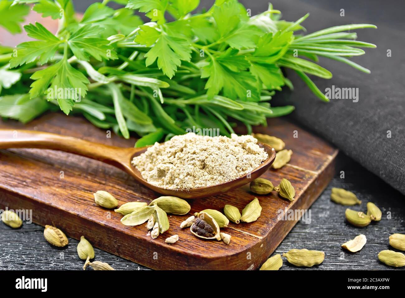 Ground cardamom hi-res stock photography and images - Alamy