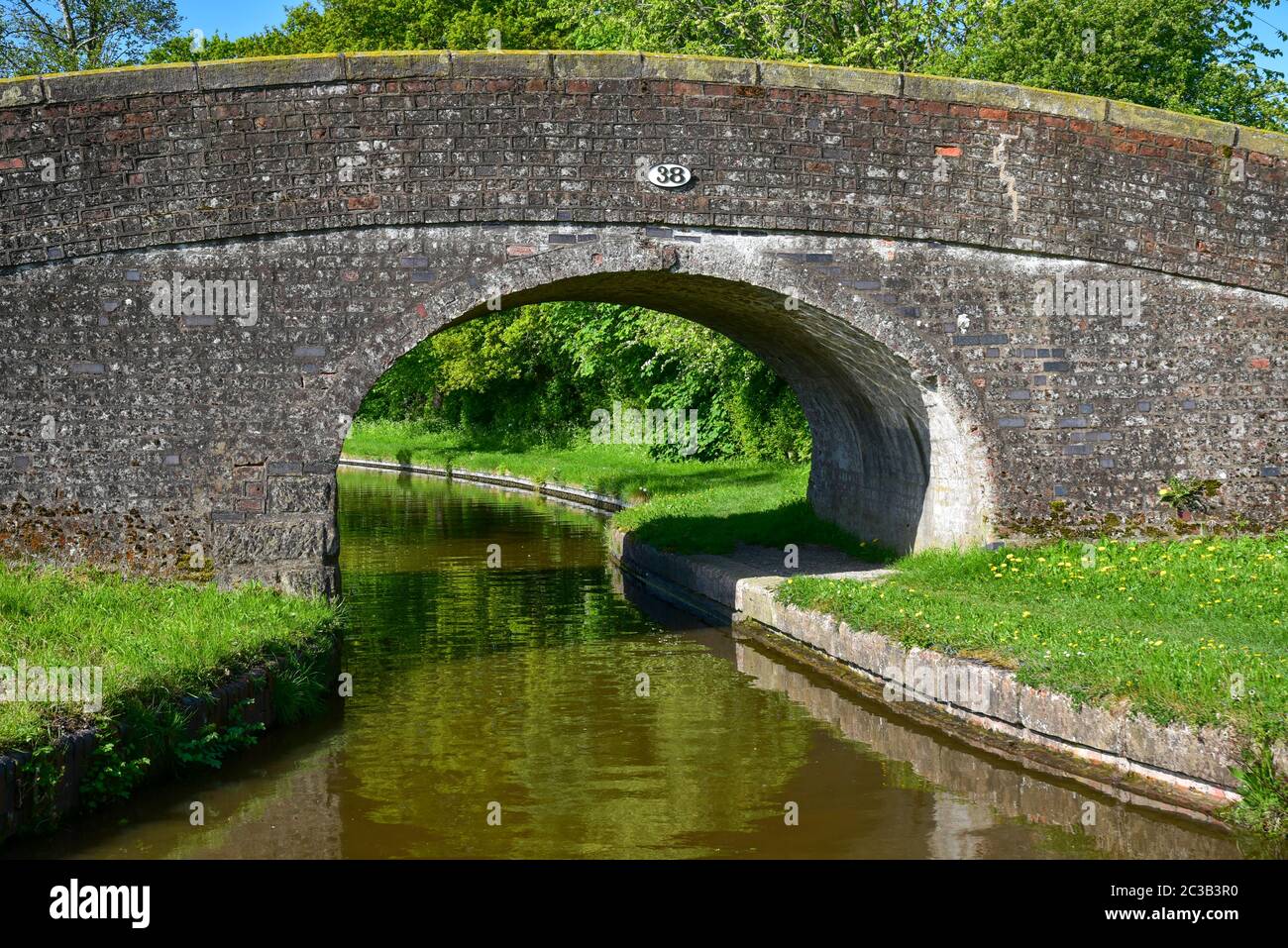 Old man at bridge hi-res stock photography and images - Alamy