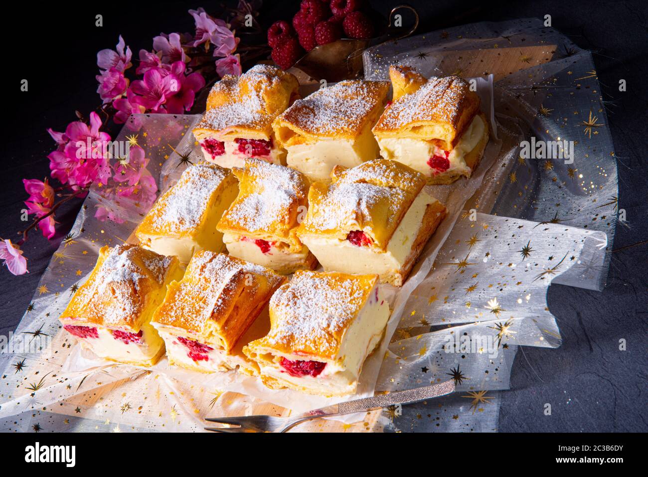 Karpatka cake hi-res stock photography and images - Alamy