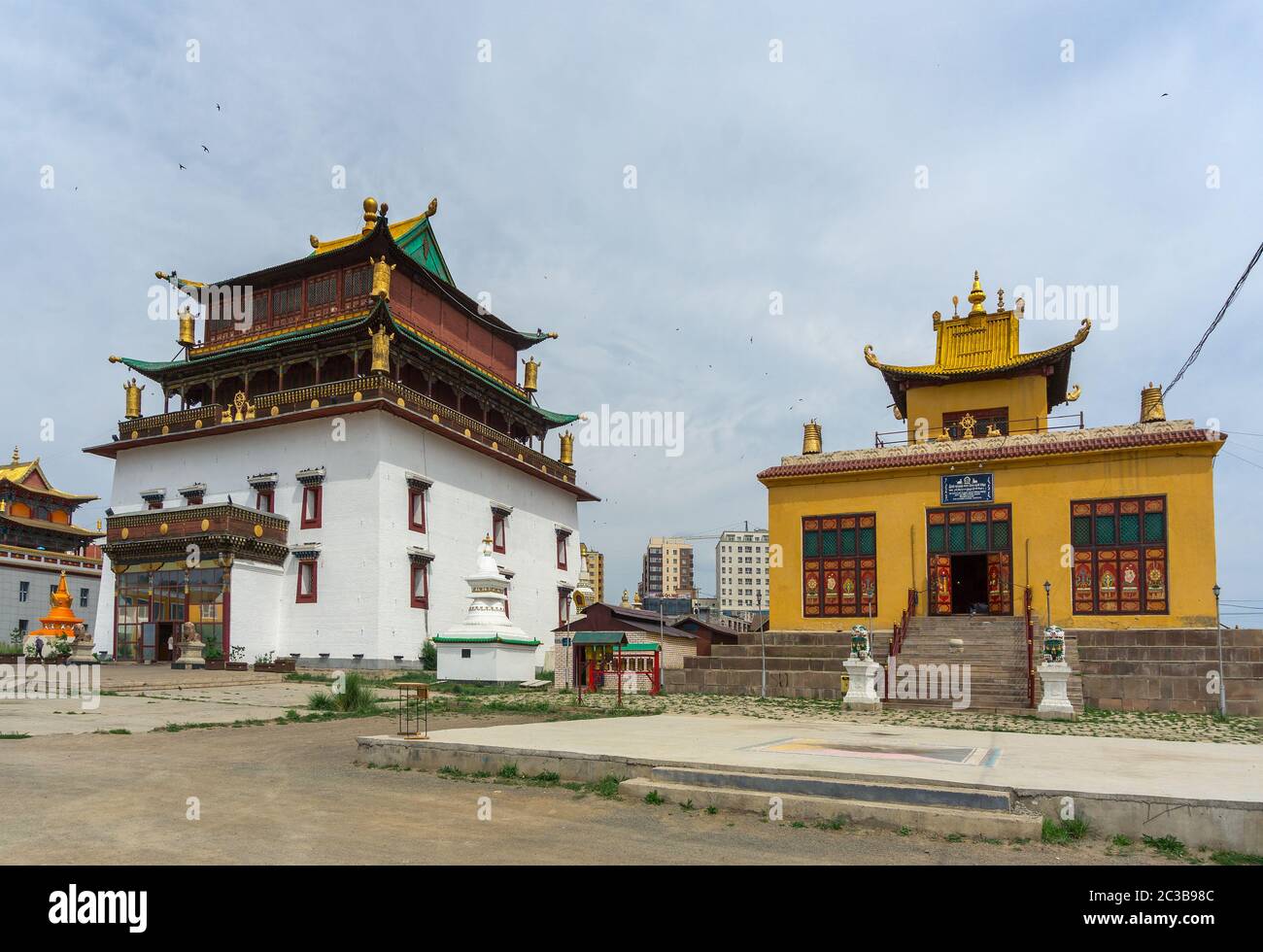 Gandantegchinlen monastery hi-res stock photography and images - Alamy