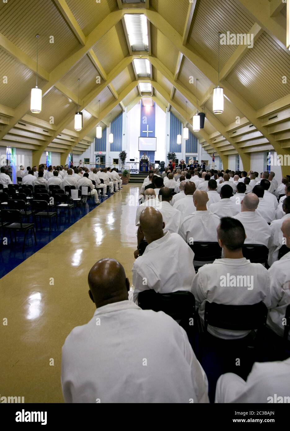 Rosharon Texas USA, August 25 2014: Uniformed male inmates at the high ...