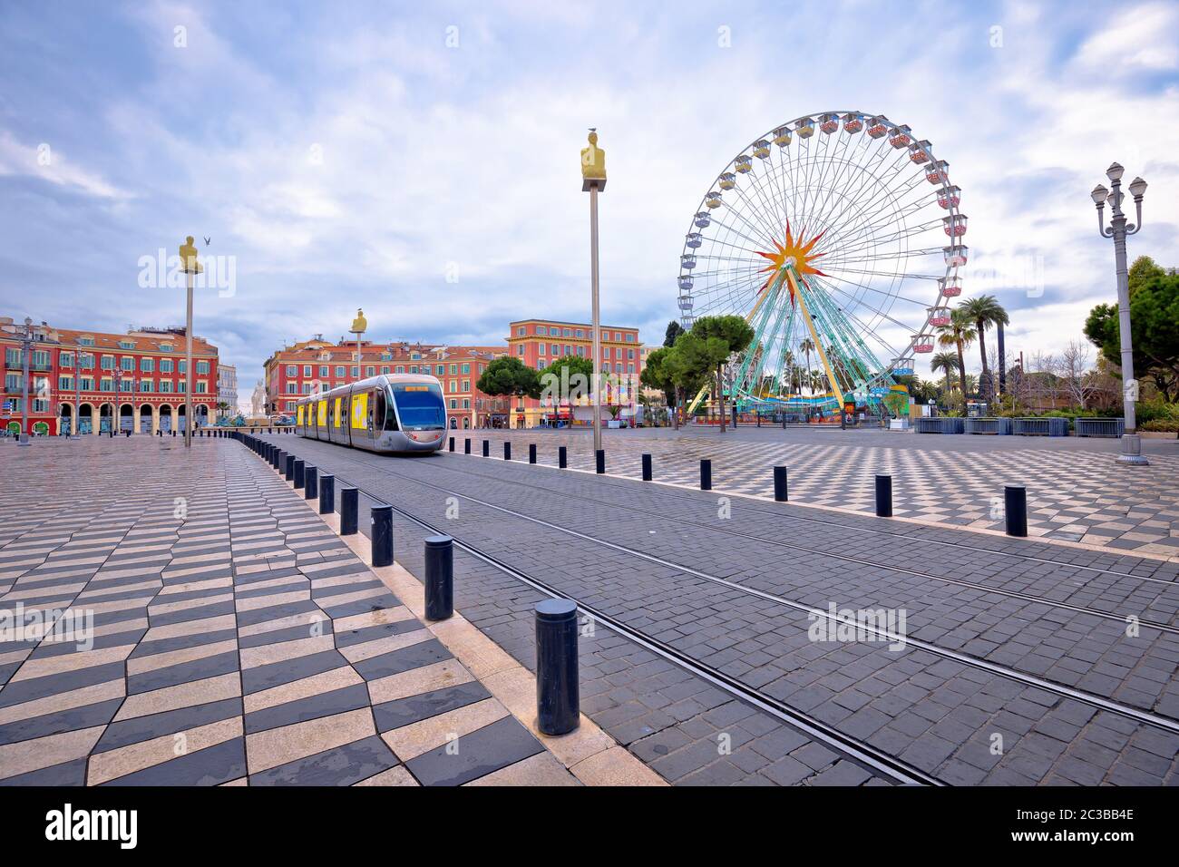 Ferris wheel architecture hi-res stock photography and images - Alamy