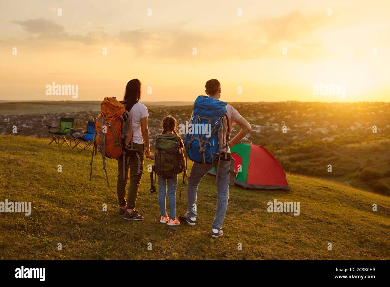 Child admiring hi-res stock photography and images - Alamy