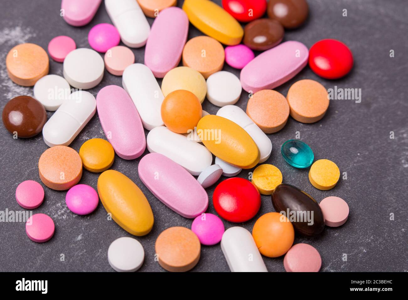 different tablets pills capsule heap mix therapy drugs Stock Photo - Alamy