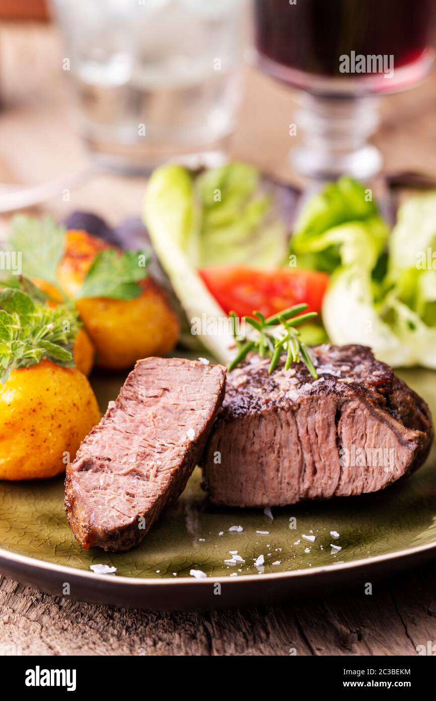 Western rustic barbecue plate hi-res stock photography and images - Alamy