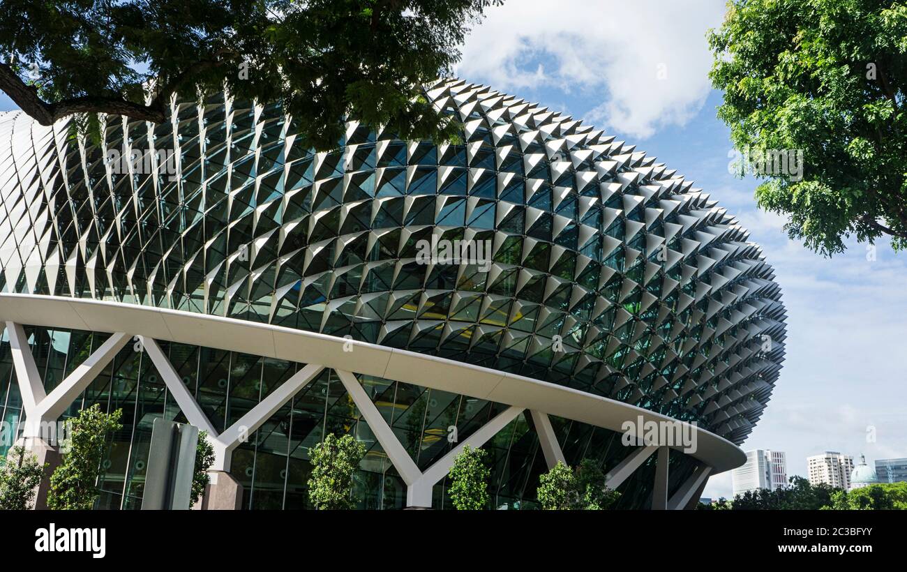 esplanade singapore modern architecture asia dome Stock Photo - Alamy