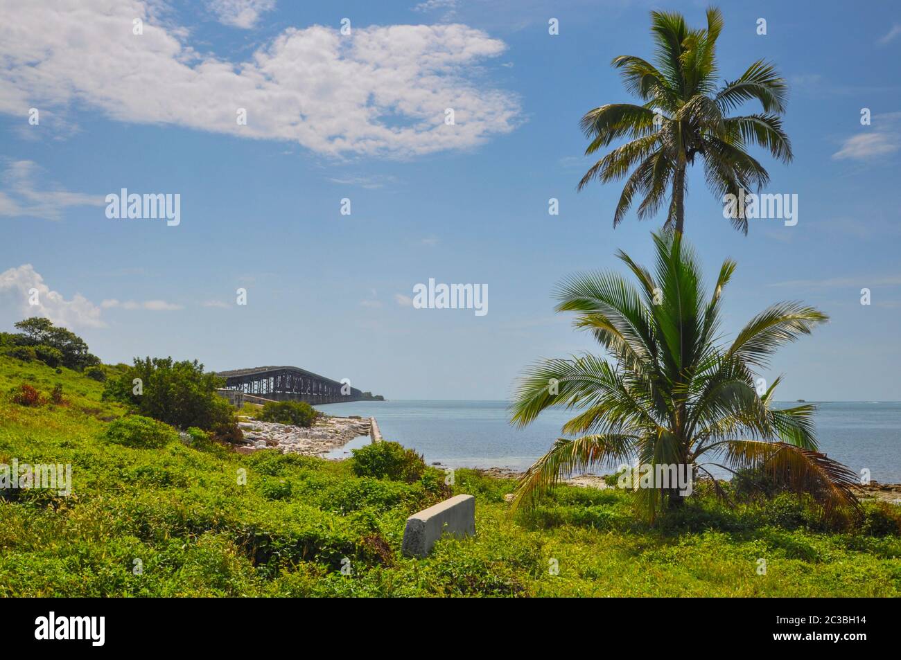 Broken florida bridge hi-res stock photography and images - Alamy