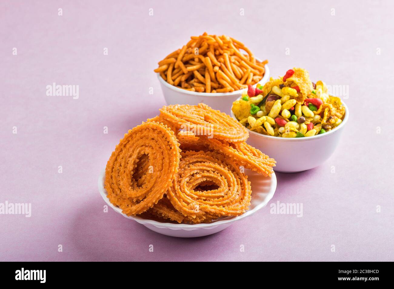 Indian Snack : Chakli, chakali or Murukku and Besan (Gram flour) Sev ...