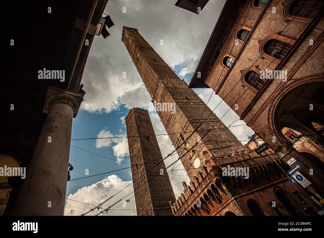 Asinelli tower in Bologna 3 Stock Photo - Alamy