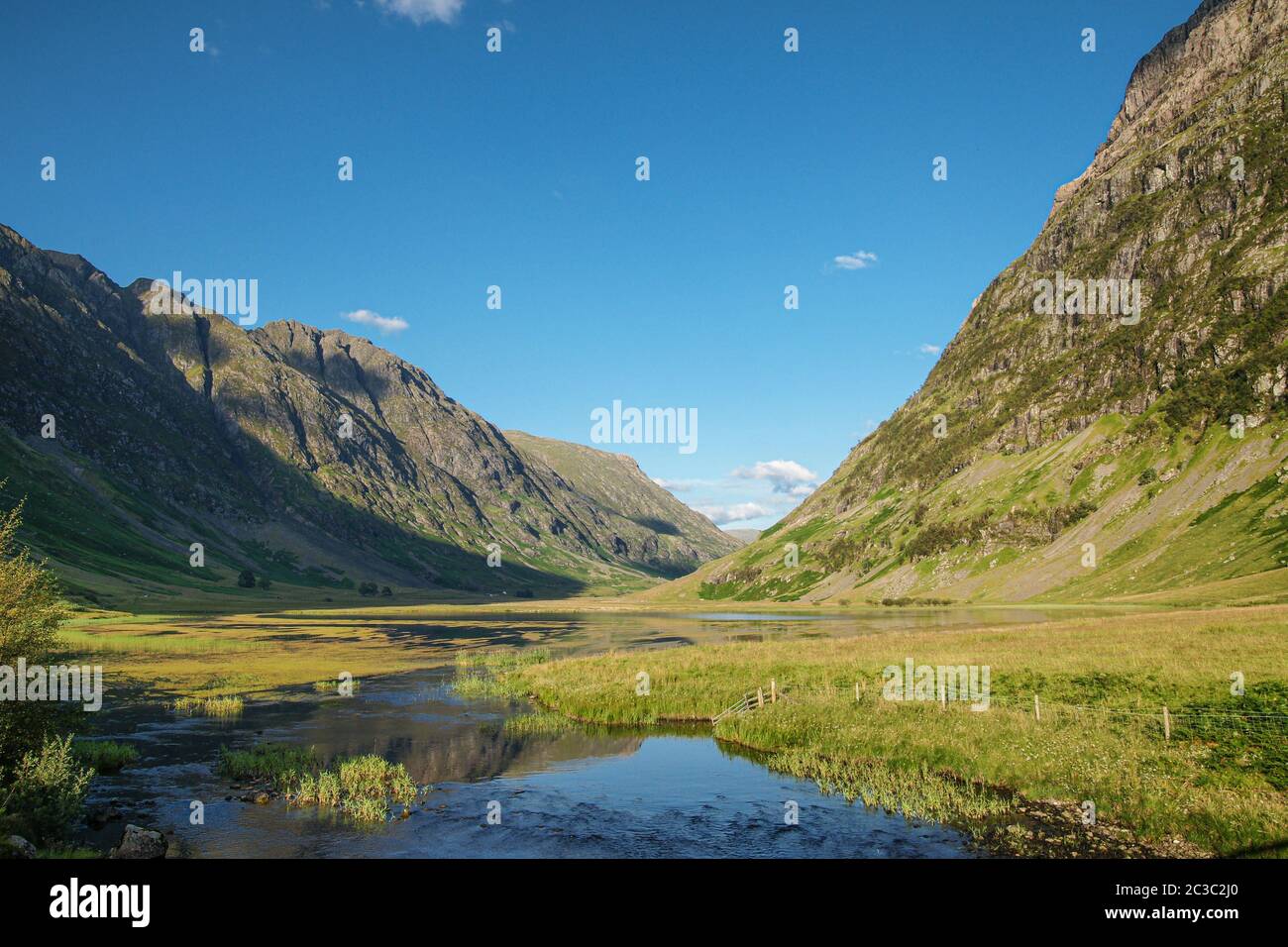 Scotland loch lake reflection hi-res stock photography and images - Alamy