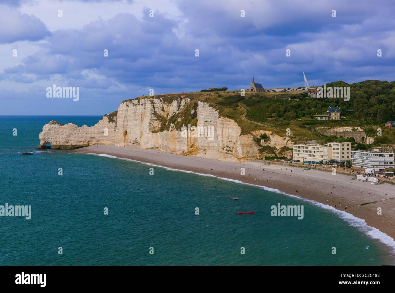 Sea arch at etretat hi-res stock photography and images - Alamy