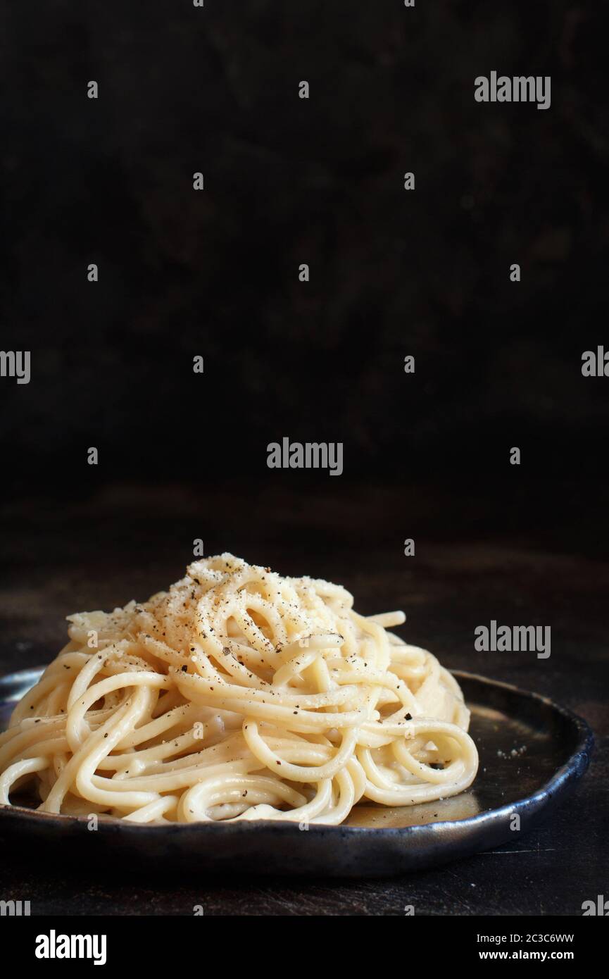 Cacio e pepe, italian cheese and pepper pasta close up Stock Photo - Alamy