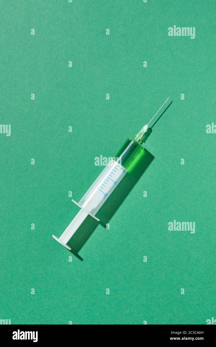 Sterile syringe hi-res stock photography and images - Alamy