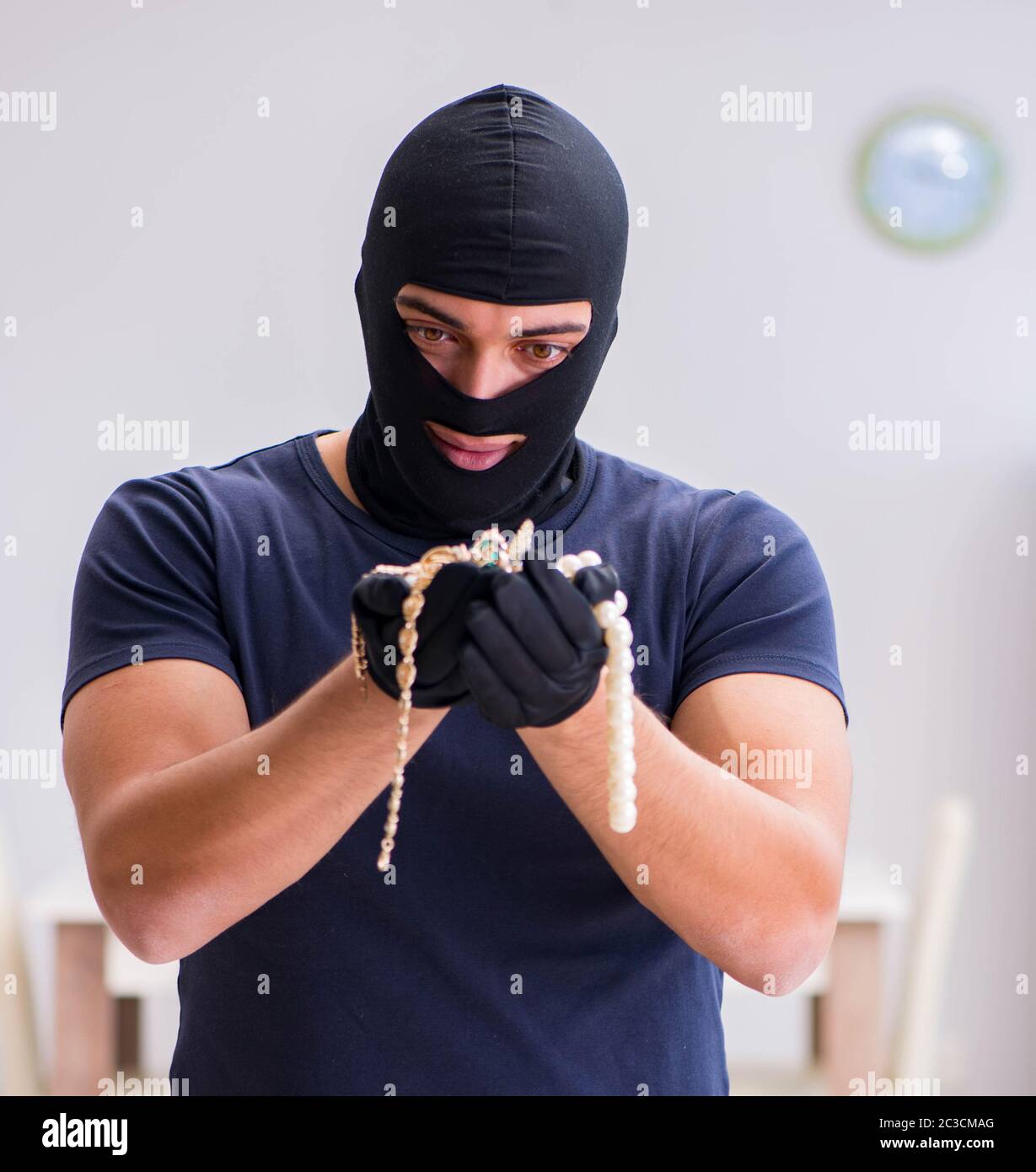 Jewel robber hi-res stock photography and images - Alamy