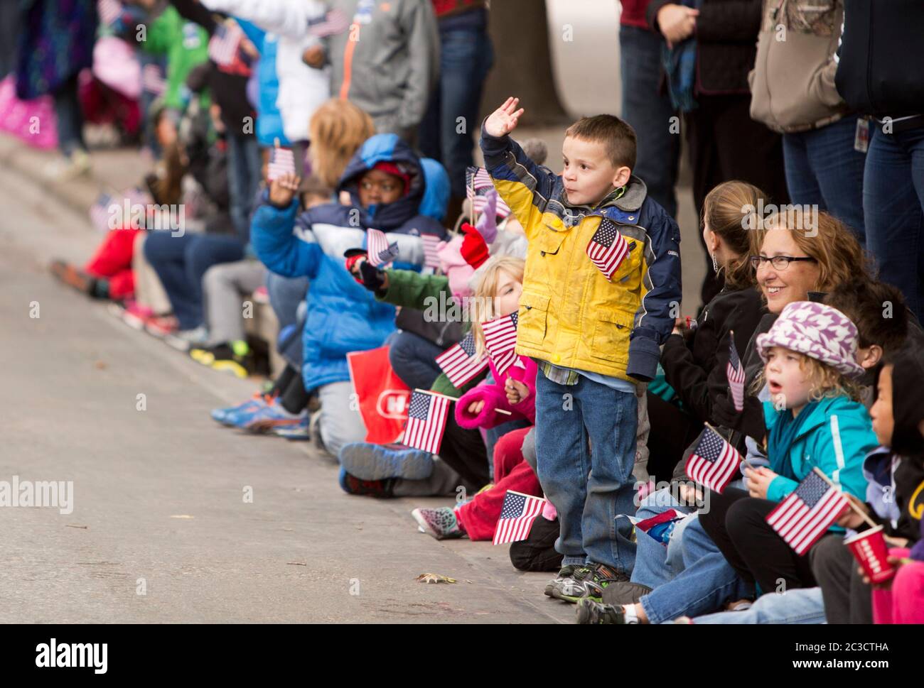 Children american flag parade hi-res stock photography and images - Alamy