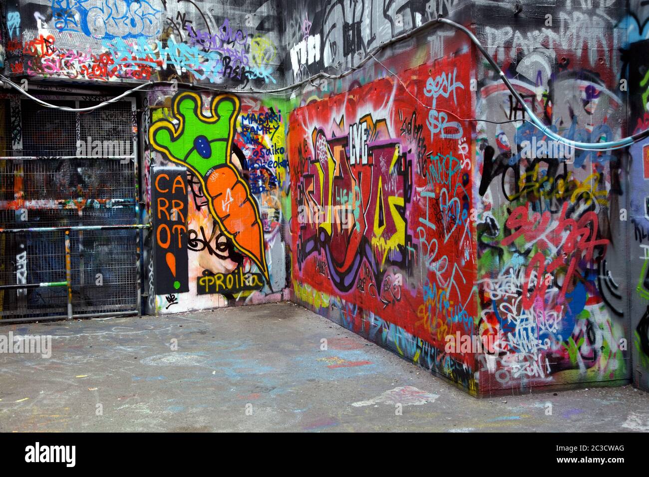 Colourful graffiti background hi-res stock photography and images - Alamy