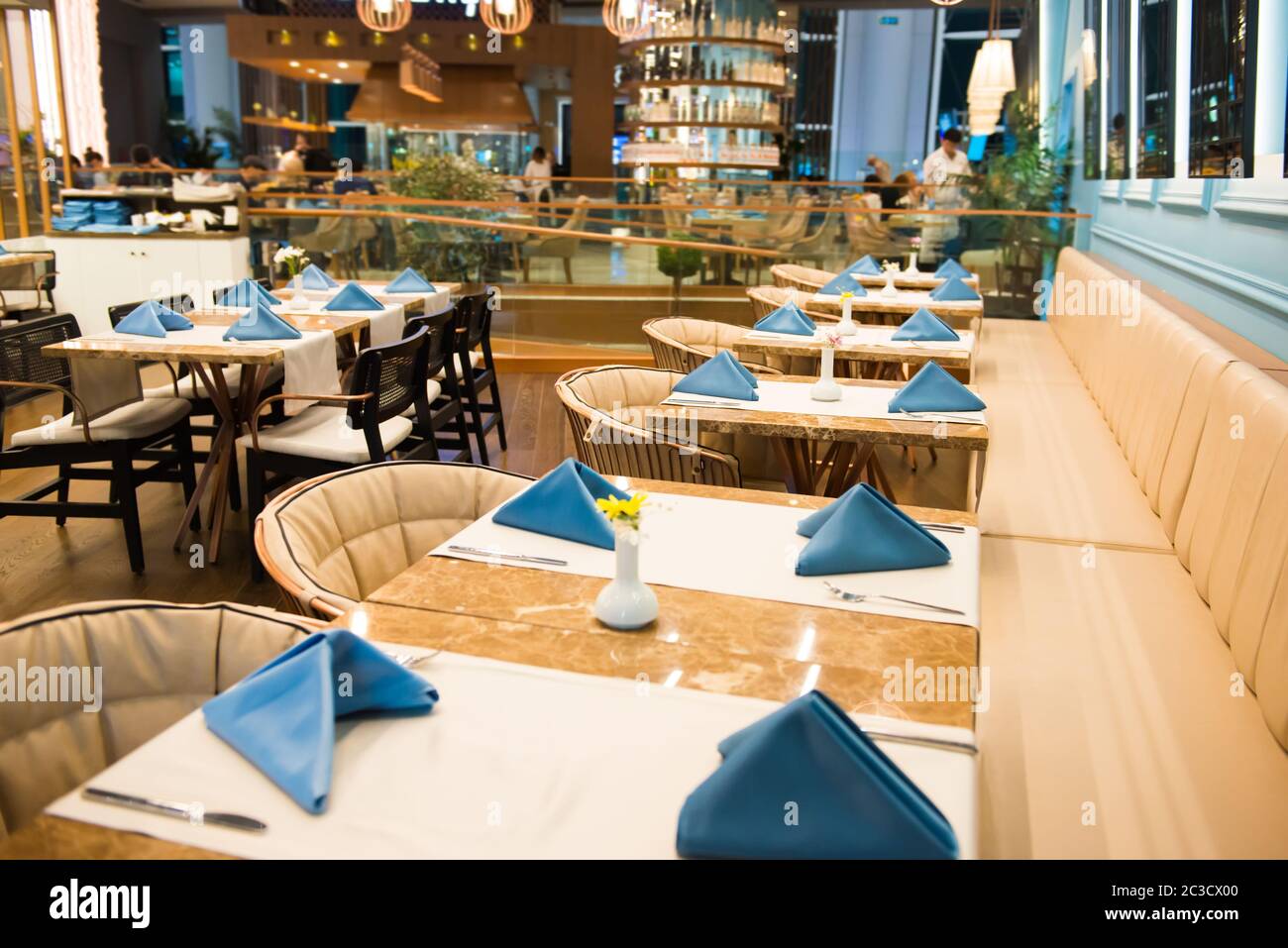 Tables row hi-res stock photography and images - Alamy