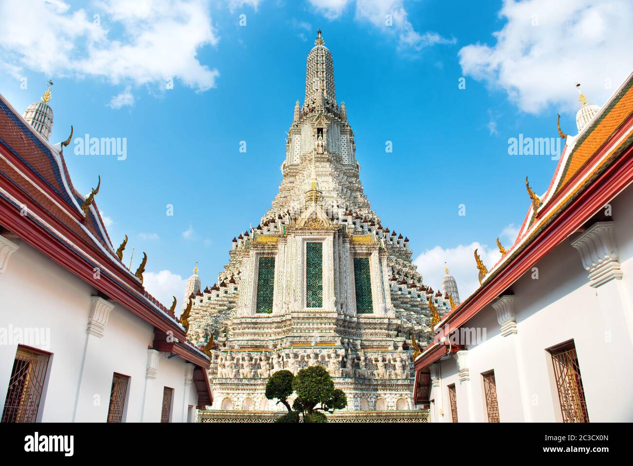 Wat arun view hi-res stock photography and images - Alamy