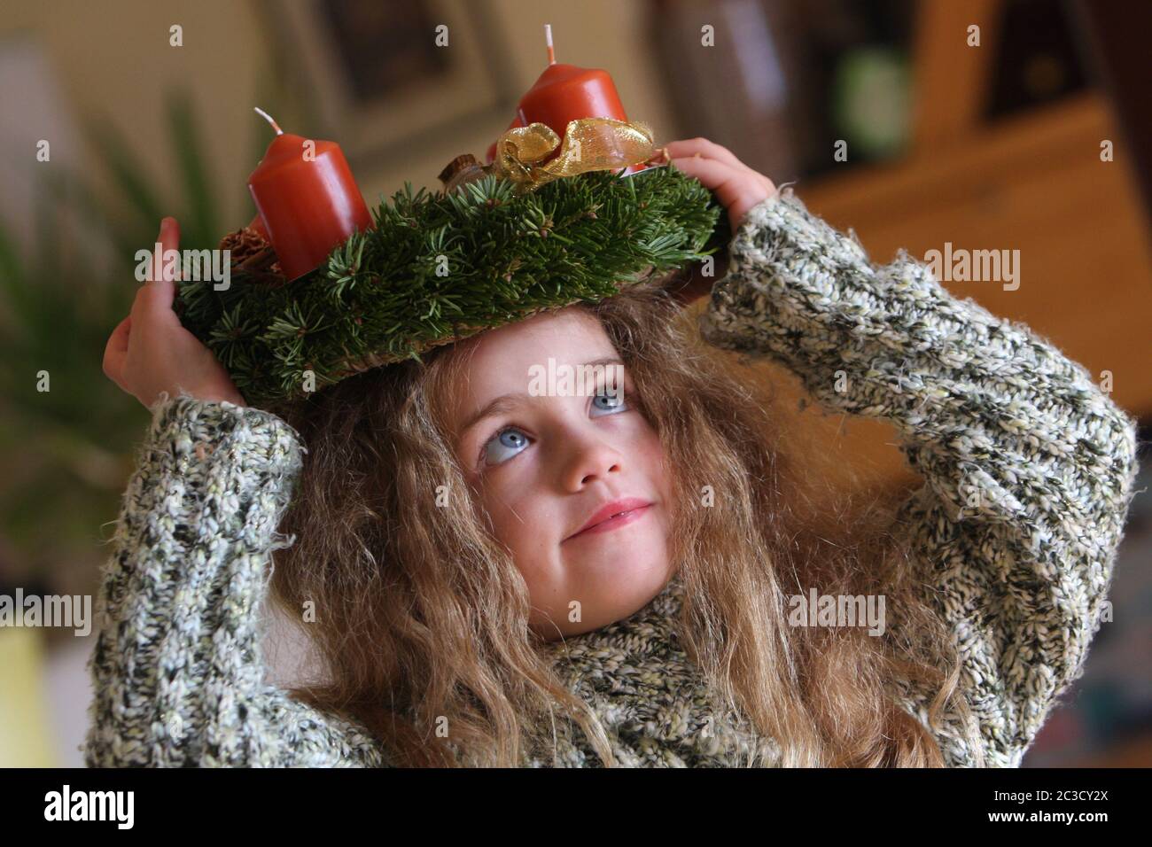 Christmas crown hi-res stock photography and images - Alamy
