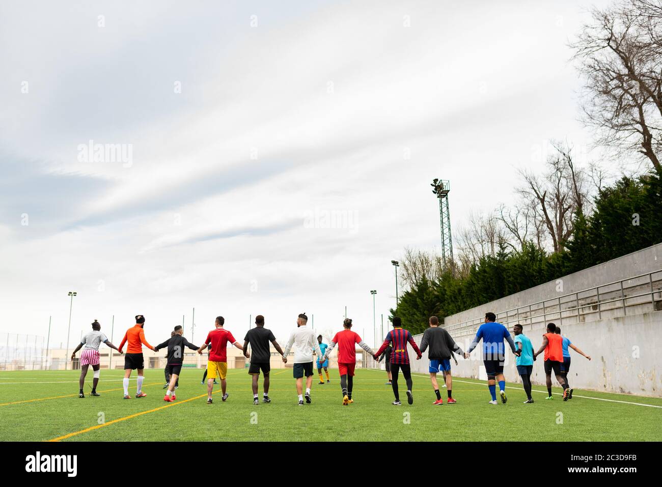 Football team bonding hi-res stock photography and images - Alamy