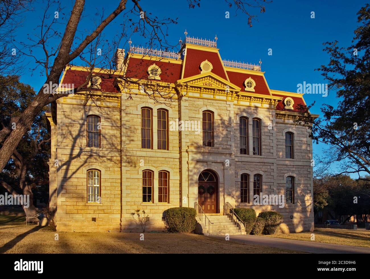 Sutton County Courthouse in Sonora, Edwards Plateau, Texas, USA Stock ...