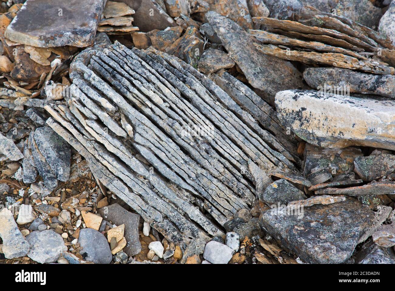 Rock fractures hi-res stock photography and images - Alamy