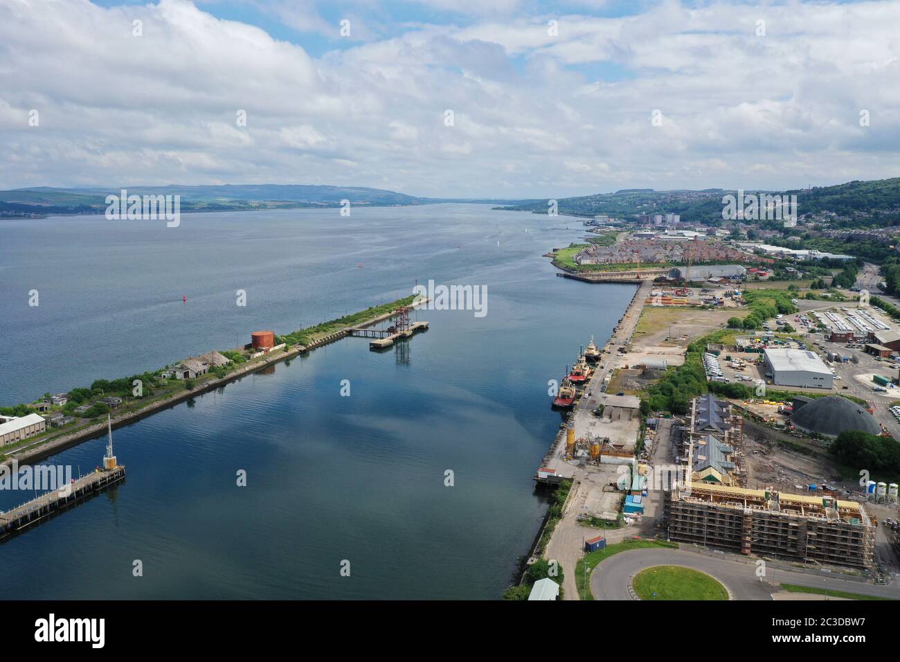 Berthing dock pier hi-res stock photography and images - Alamy