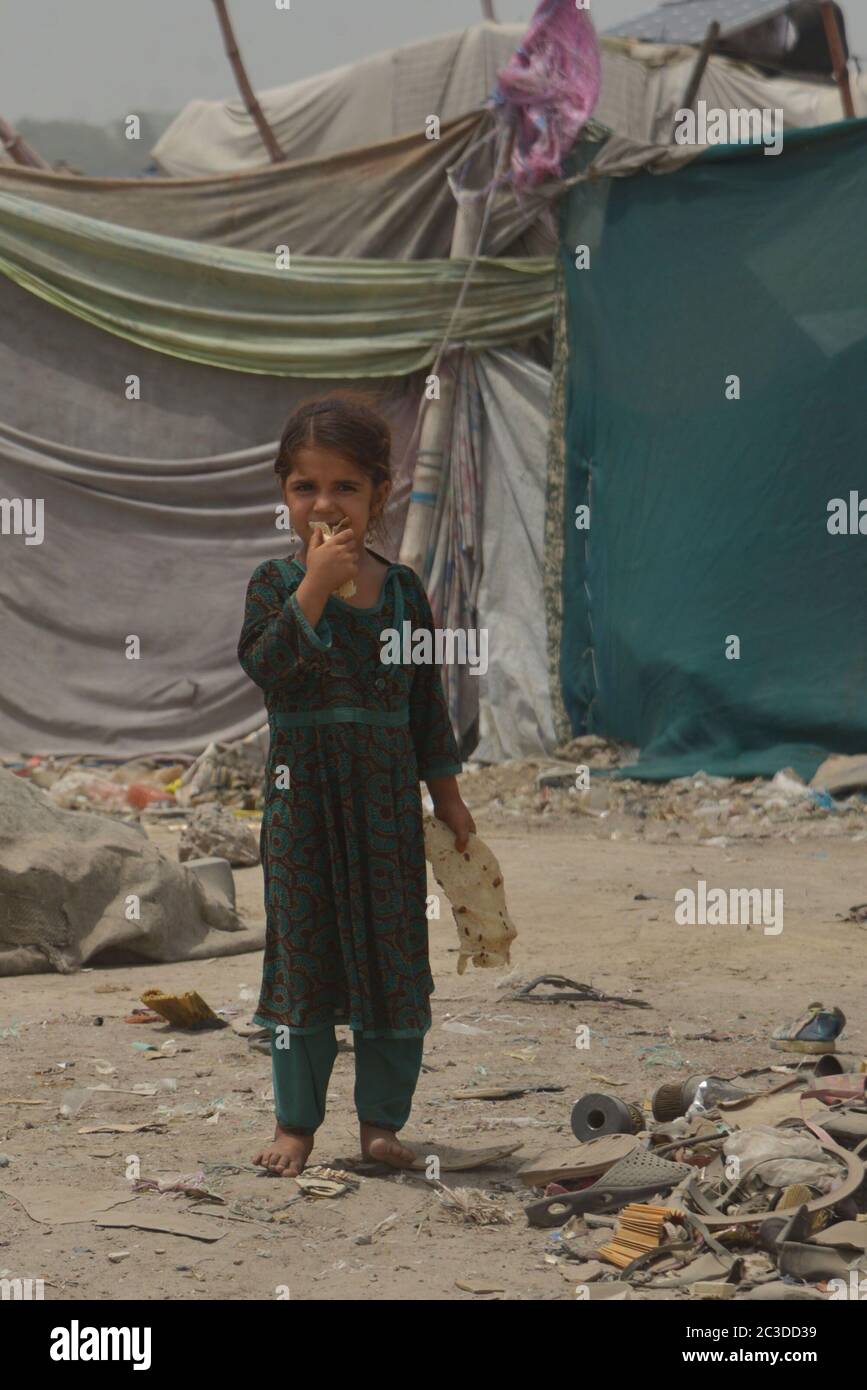 Afghan refugees installed temporary shelters at the bank of river near ...
