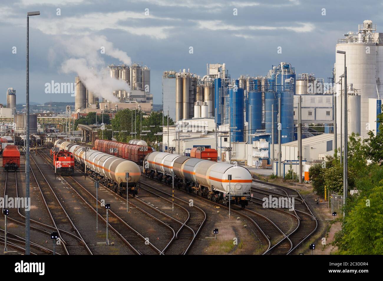 Railroad cars at chemical plant hi-res stock photography and images - Alamy
