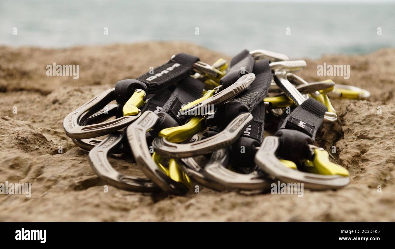 Portland dorset cliffs climbing hi-res stock photography and images - Alamy