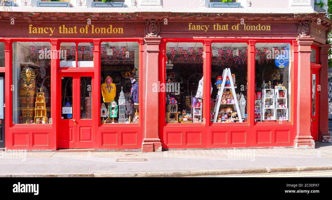 Fancy that of London. A souvenirs shop by British Museum Stock Photo ...
