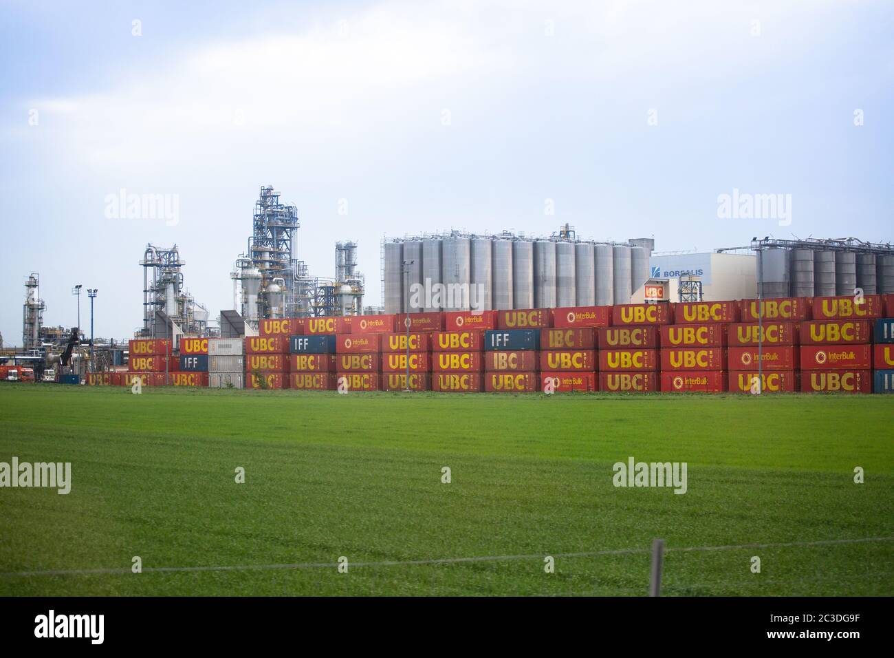 Logistics warehouse environment hi-res stock photography and images - Alamy