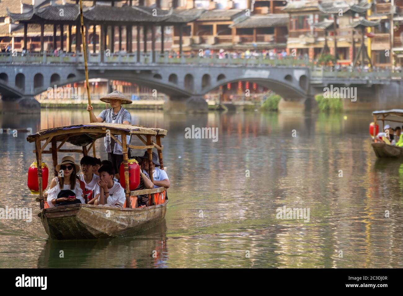 Chinese people tourists guided tour hi-res stock photography and images ...