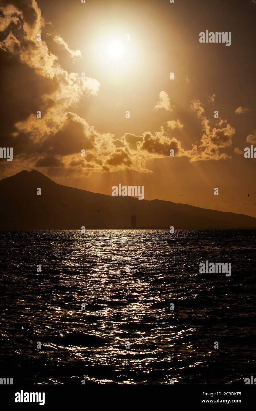 Beautiful Romantic Sunset and the Sea Photo Stock Photo - Alamy