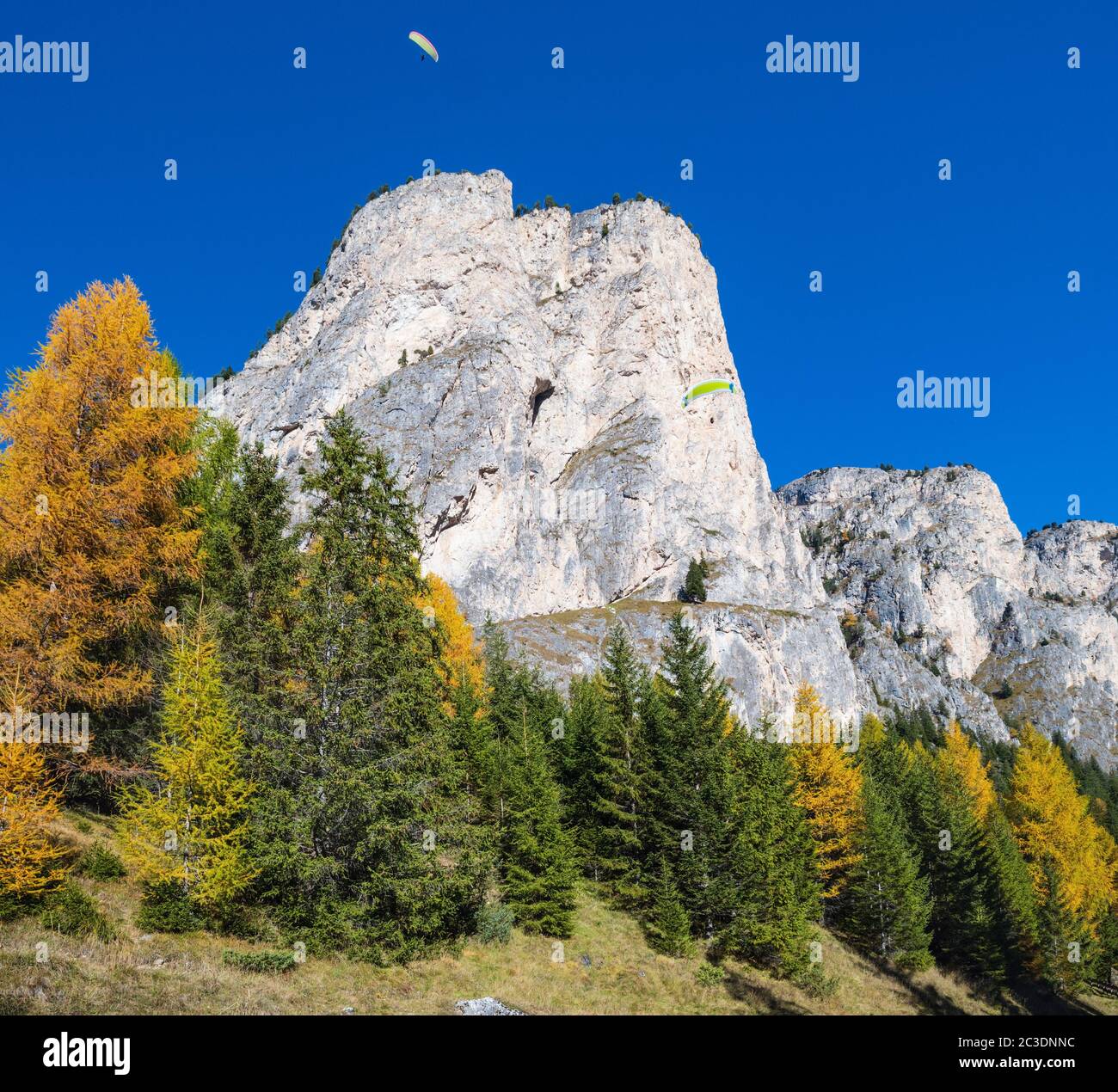 Autumn alpine Dolomites mountain scene. Peaceful view near Wolkenstein ...
