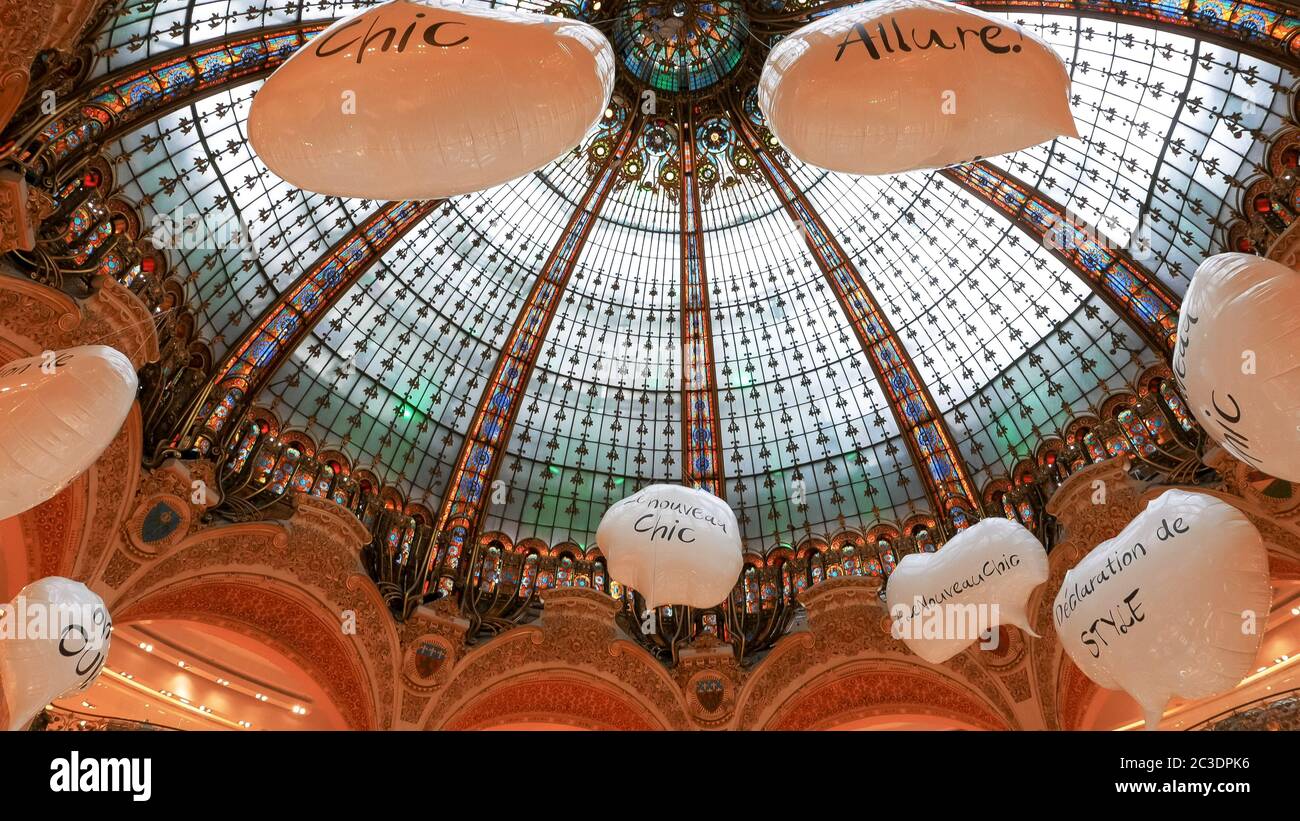 Paris ceiling galleries lafayette hi-res stock photography and images ...