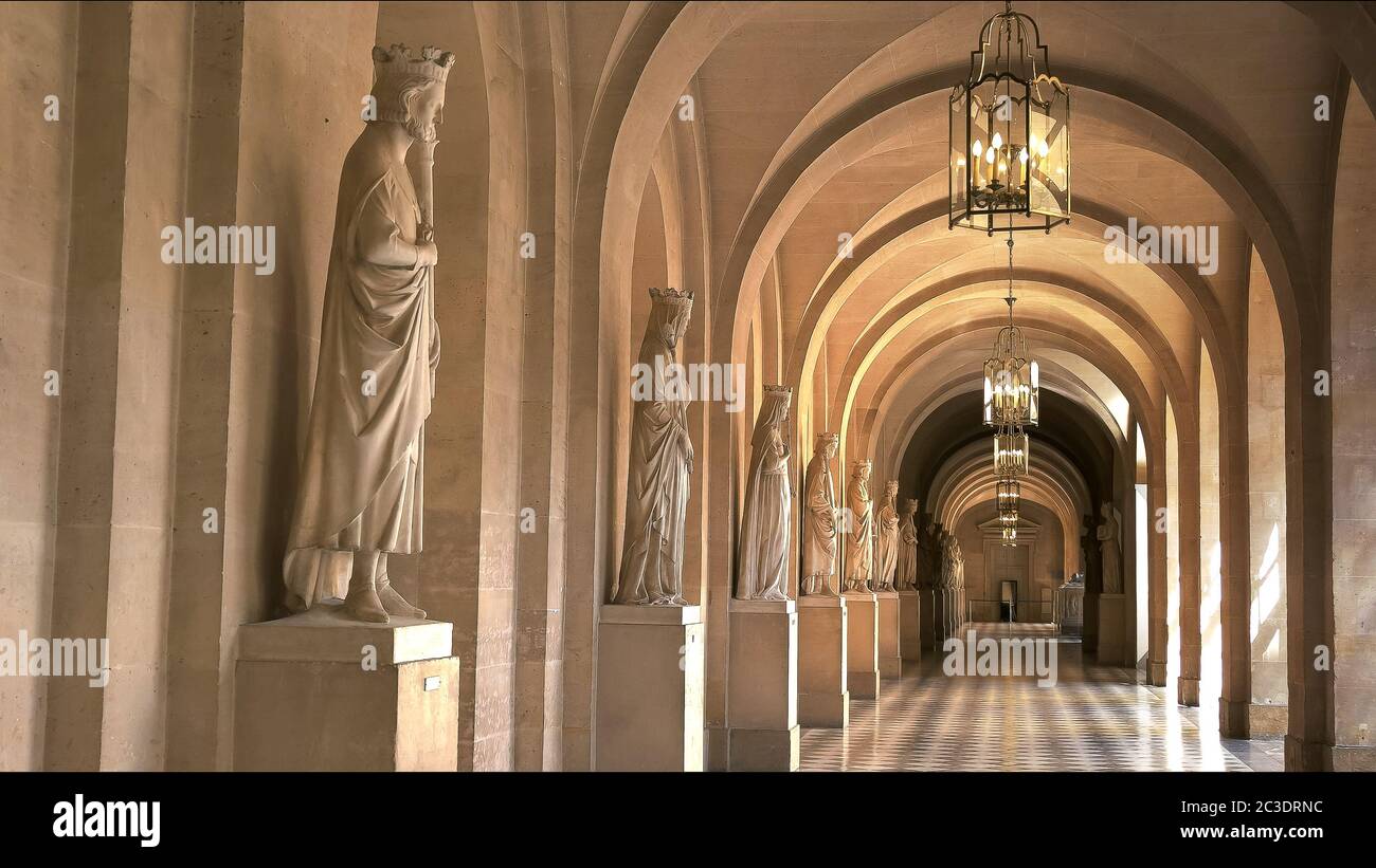 Statues at versailles palace hi-res stock photography and images - Alamy