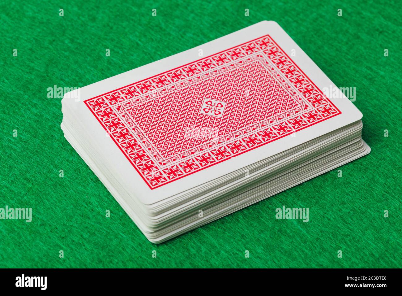 Deck of cards green background hi-res stock photography and images - Alamy