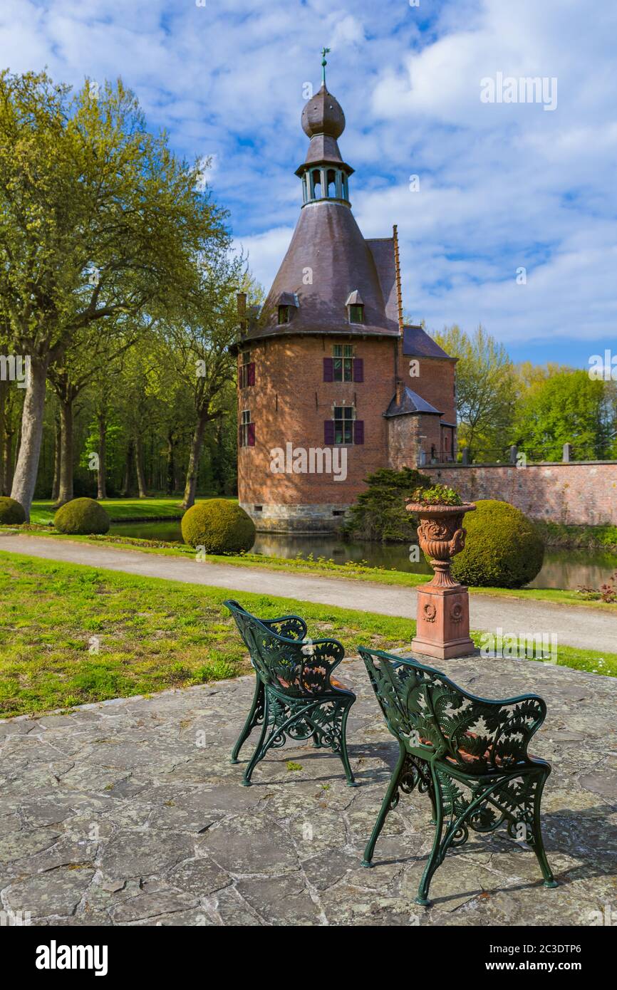 Kasteel ooidonk belgium hi-res stock photography and images - Alamy