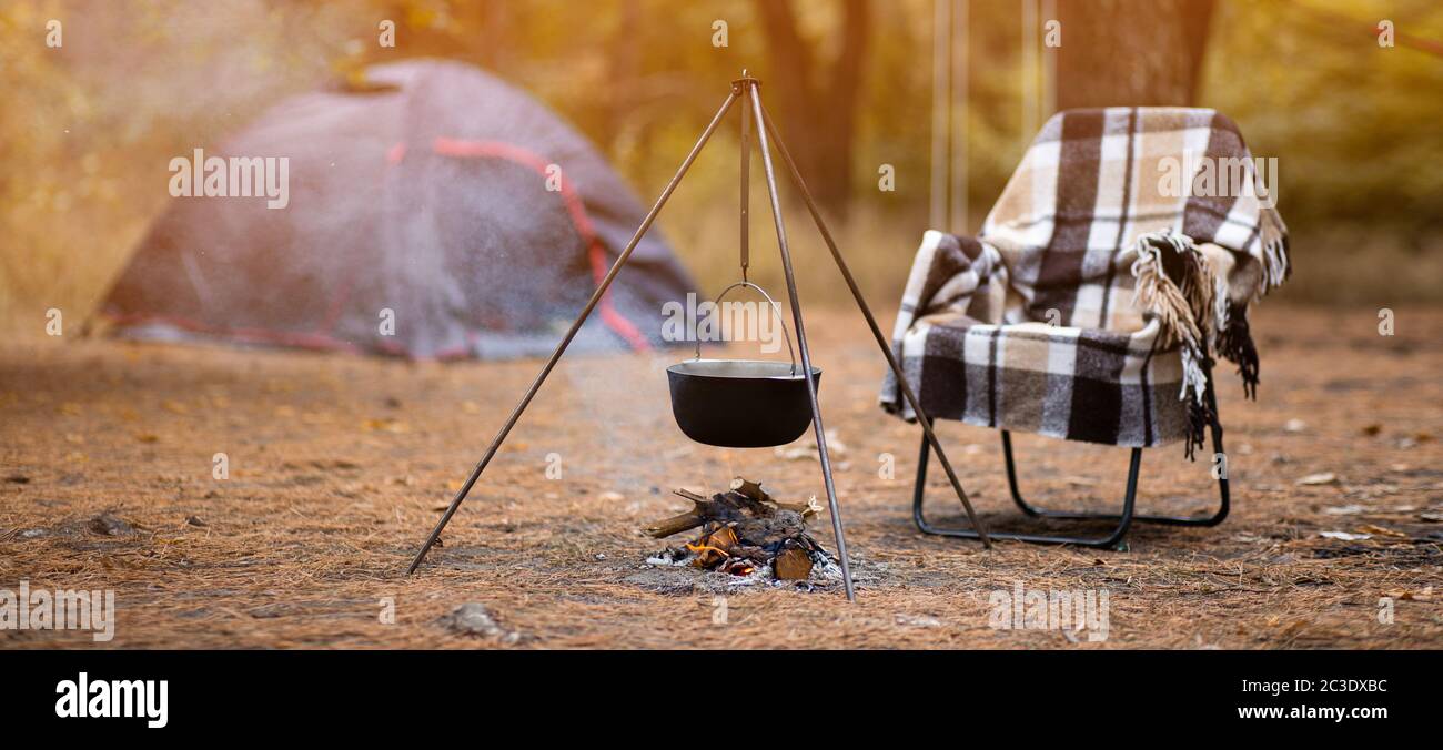 Campfire blanket hi-res stock photography and images - Alamy