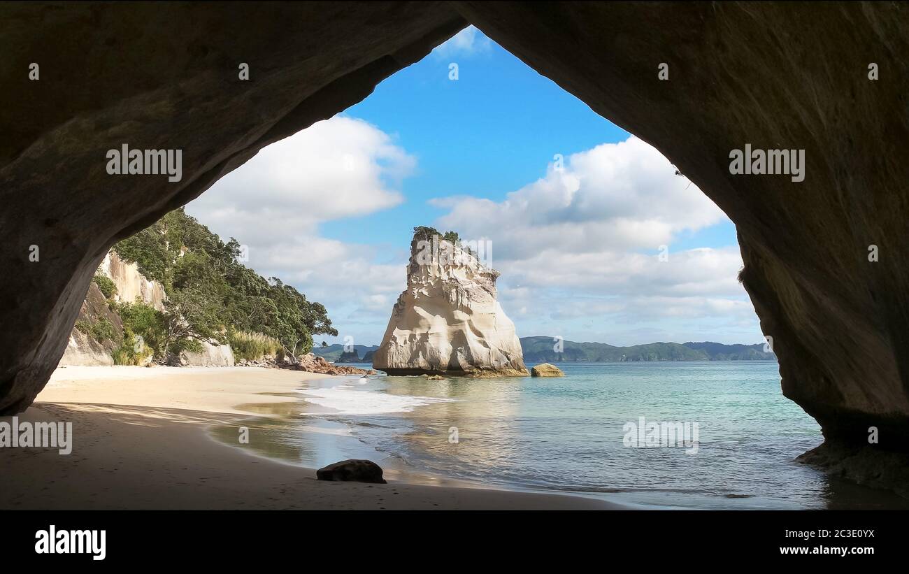 Cathedral caves nz hi-res stock photography and images - Alamy