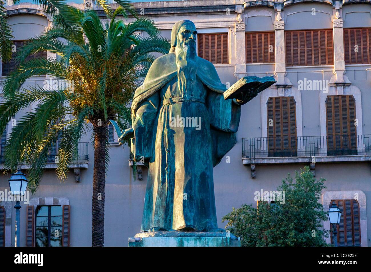 Ramon Llull Statue, Palma, Mallorca, Spain Stock Photo - Alamy
