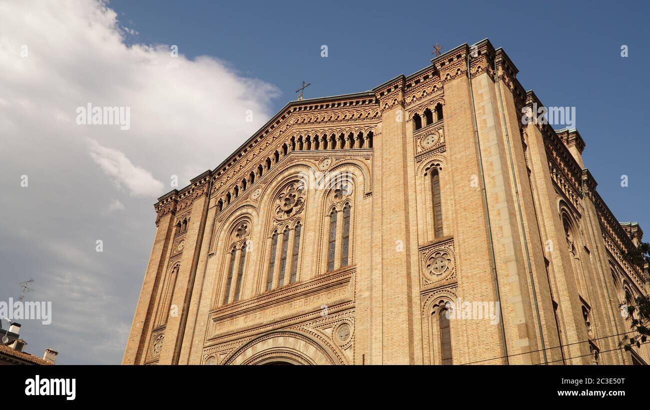 City landscapes with Duomo di Firenze church in Florence, Italy Stock ...
