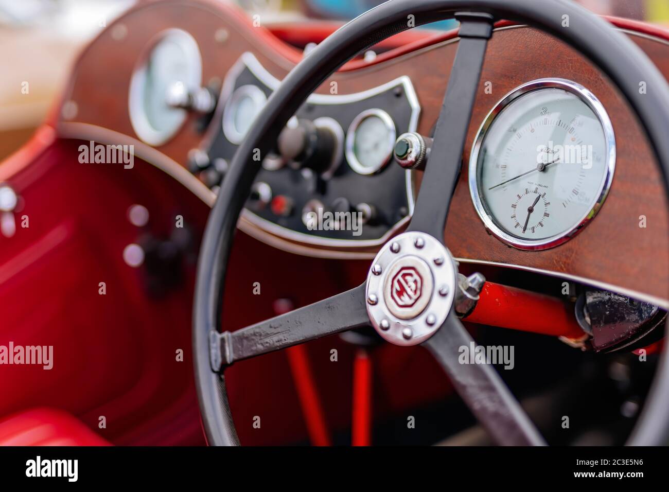 1950s car dashboard hi-res stock photography and images - Alamy